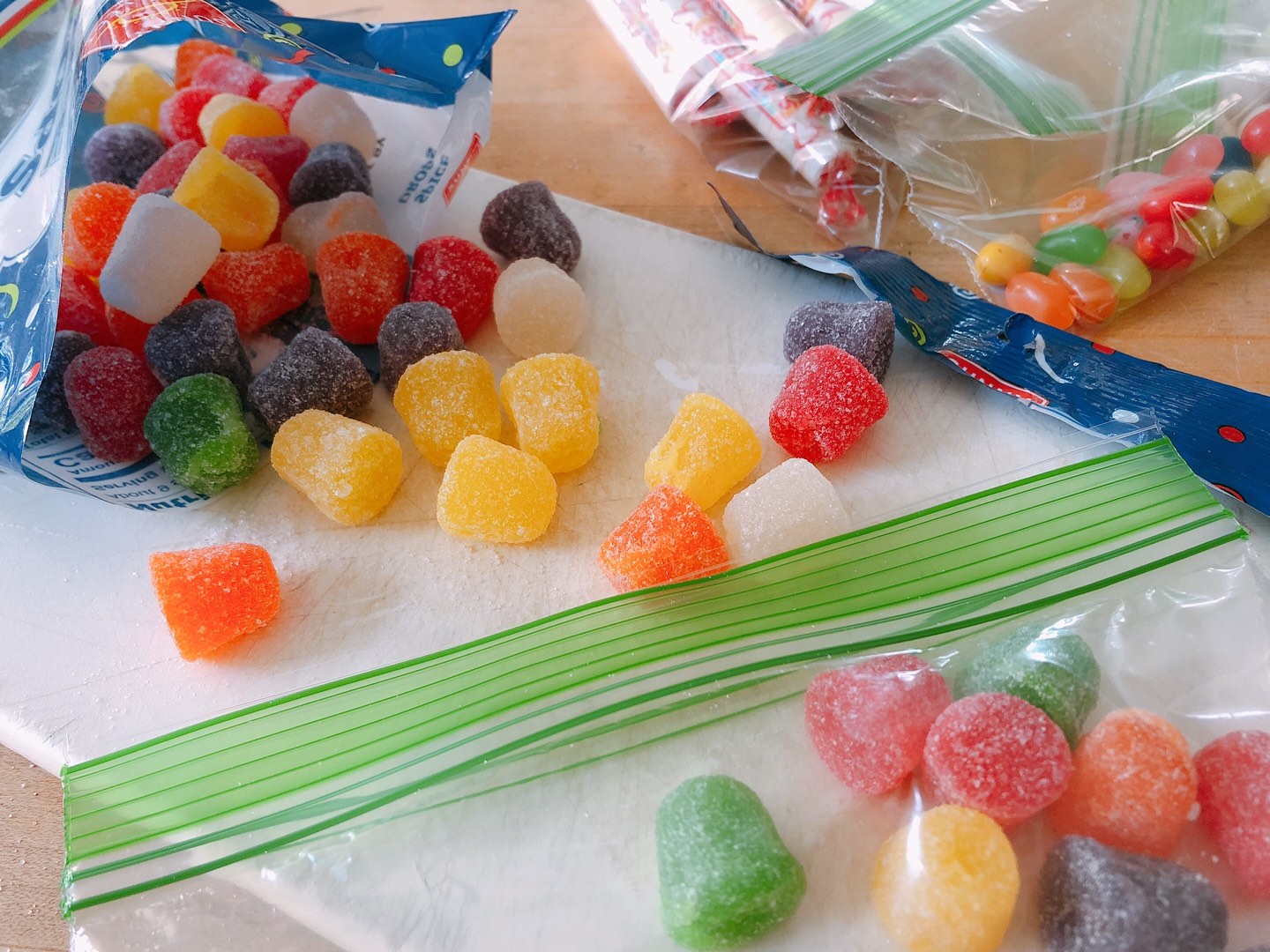 A Simple Gingerbread House Party - Call Me Grandma